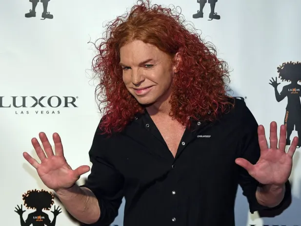 Carrot Top Wife: Is Carrot Top Married? Net Worth, Relationships ...