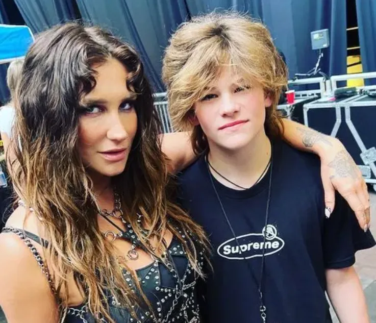 Shane Hawkins: Everything You Need to Know About Taylor Hawkins' Son ...